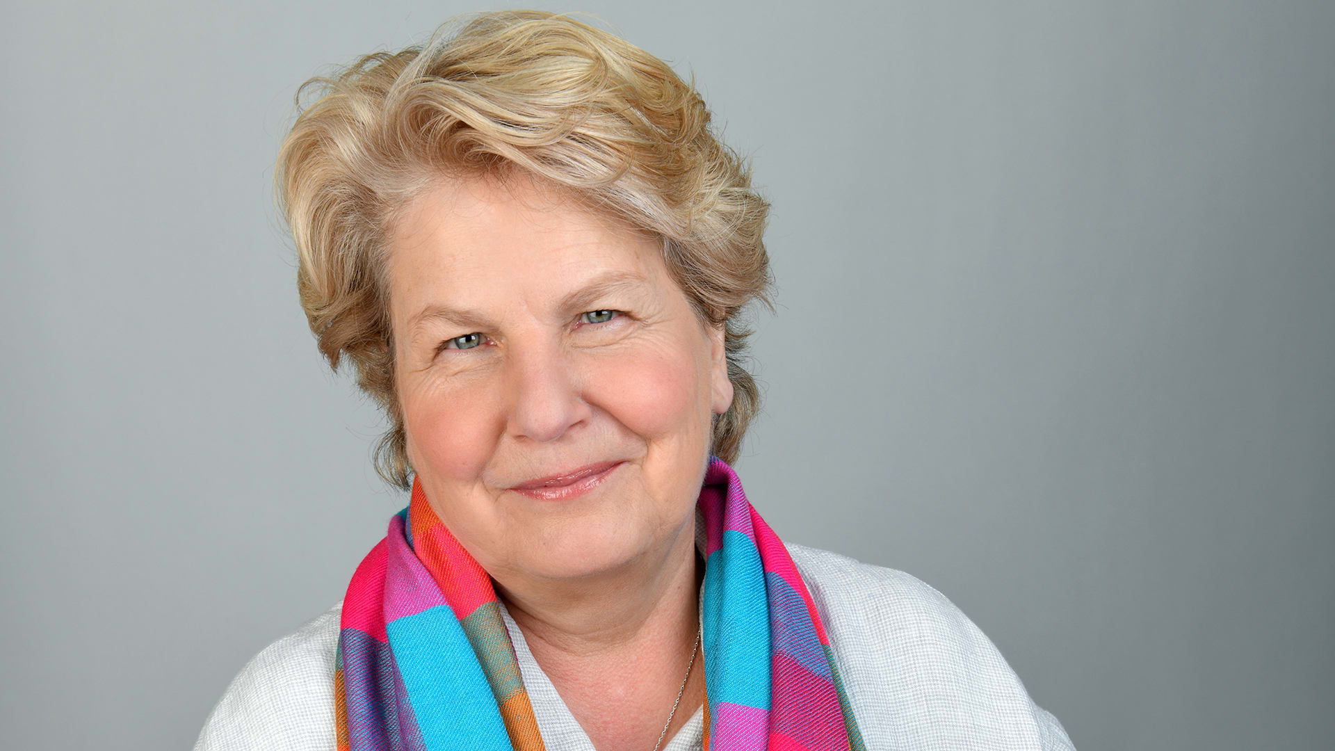 Sandi Toksvig - Friends of Dorothy Tickets | Richmond Theatre in Richmond | ATG Tickets